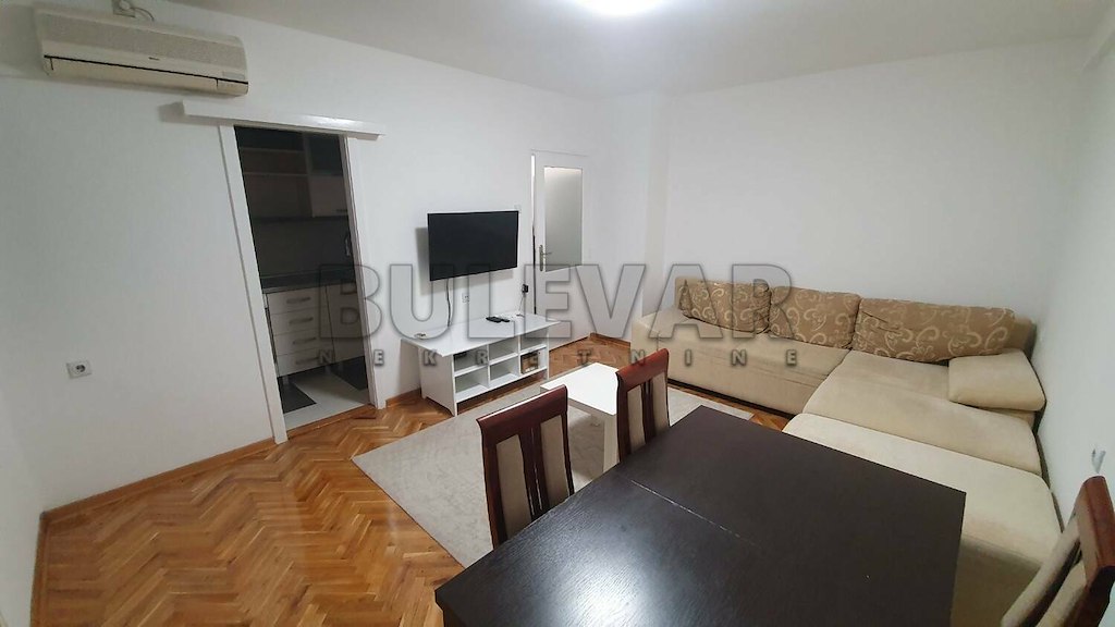 Jednoiposoban stan, Niš - Centar | Izdavanje · 44m² · 300€