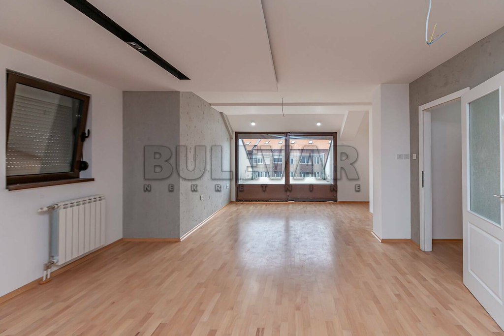 Cetvorosoban stan, Niš - Pantelej(Niš) | Prodaja · 149m² · 170.000€