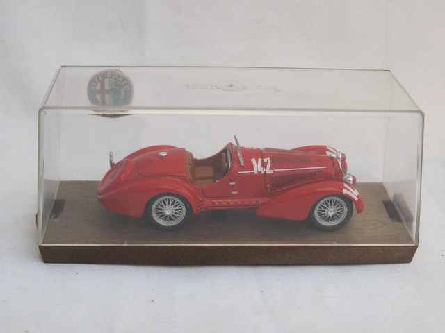 1:43 brumm alfa romeo 8C 2900B