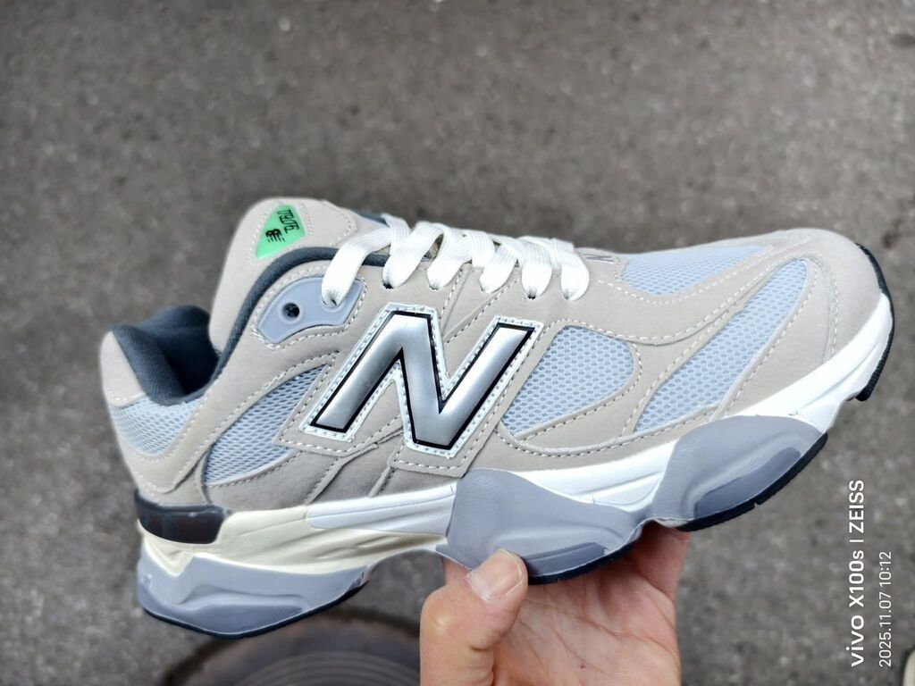 New balance A KLASA Cena 4000din Brojevi od 36 do 46