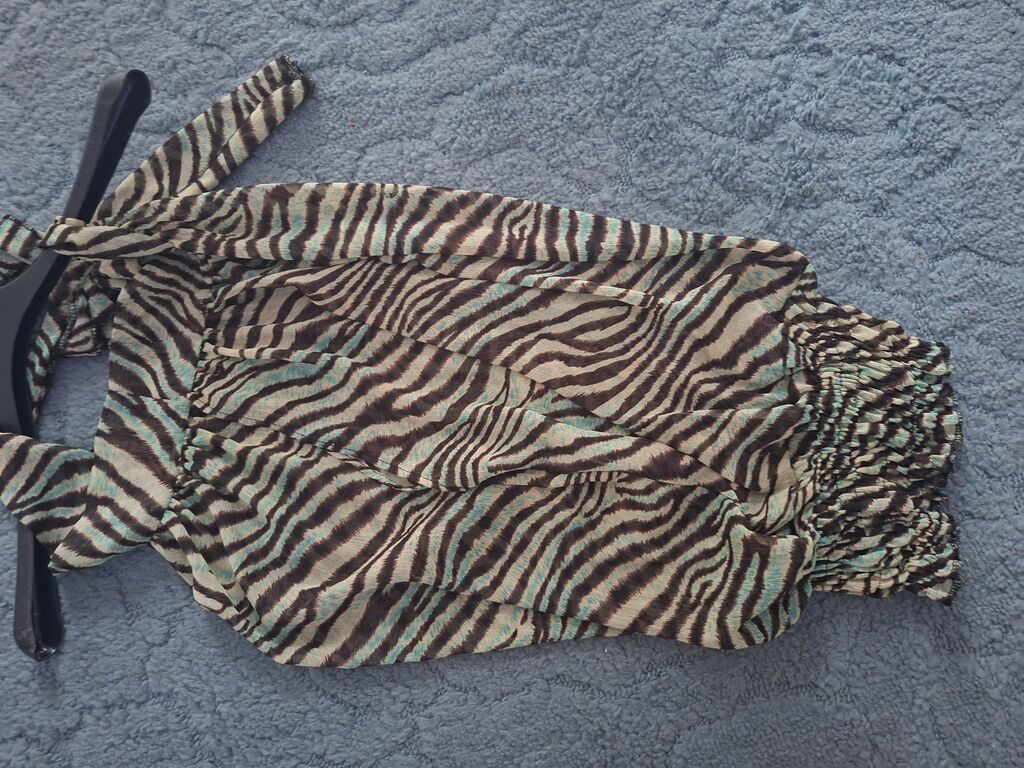 Ženski top sa zebraste šare - Model: top/majica bez rukava sa