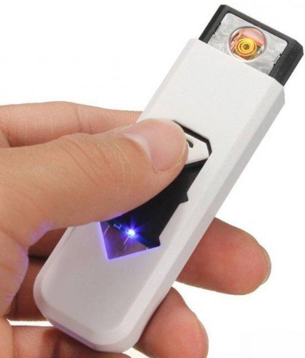 USB Upaljač. Uvaj USB upaljač se puni preko računara i ima integrisanu