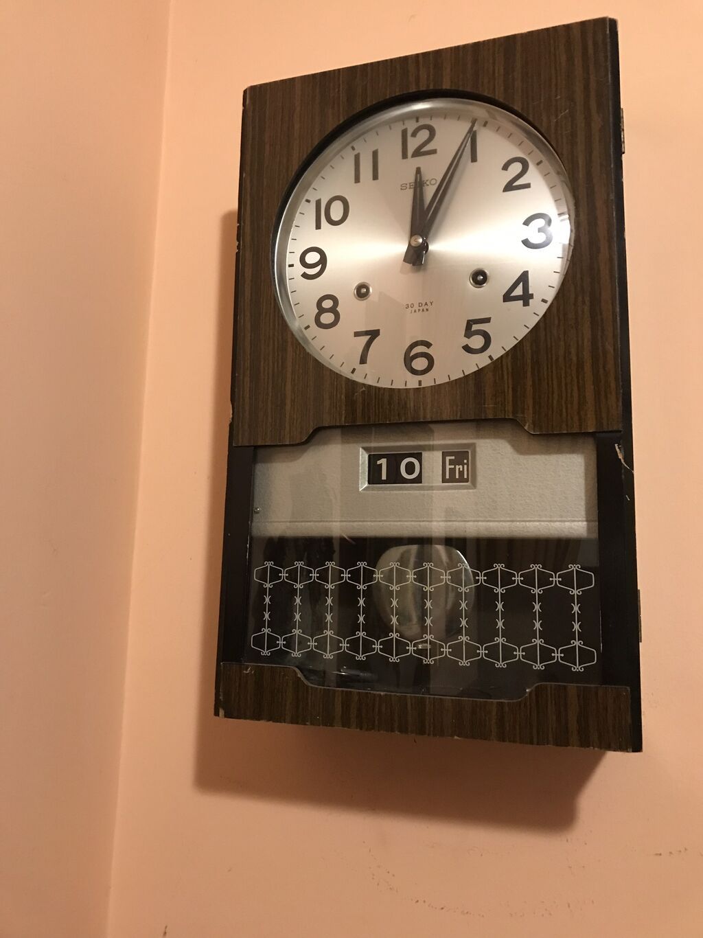 Seiko sat sa datumom i danom Navija se na 30 dana Made in Japan