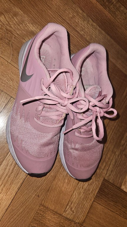 Nike star runner patike lagane, platnene, kao novo. Jako malo nošene