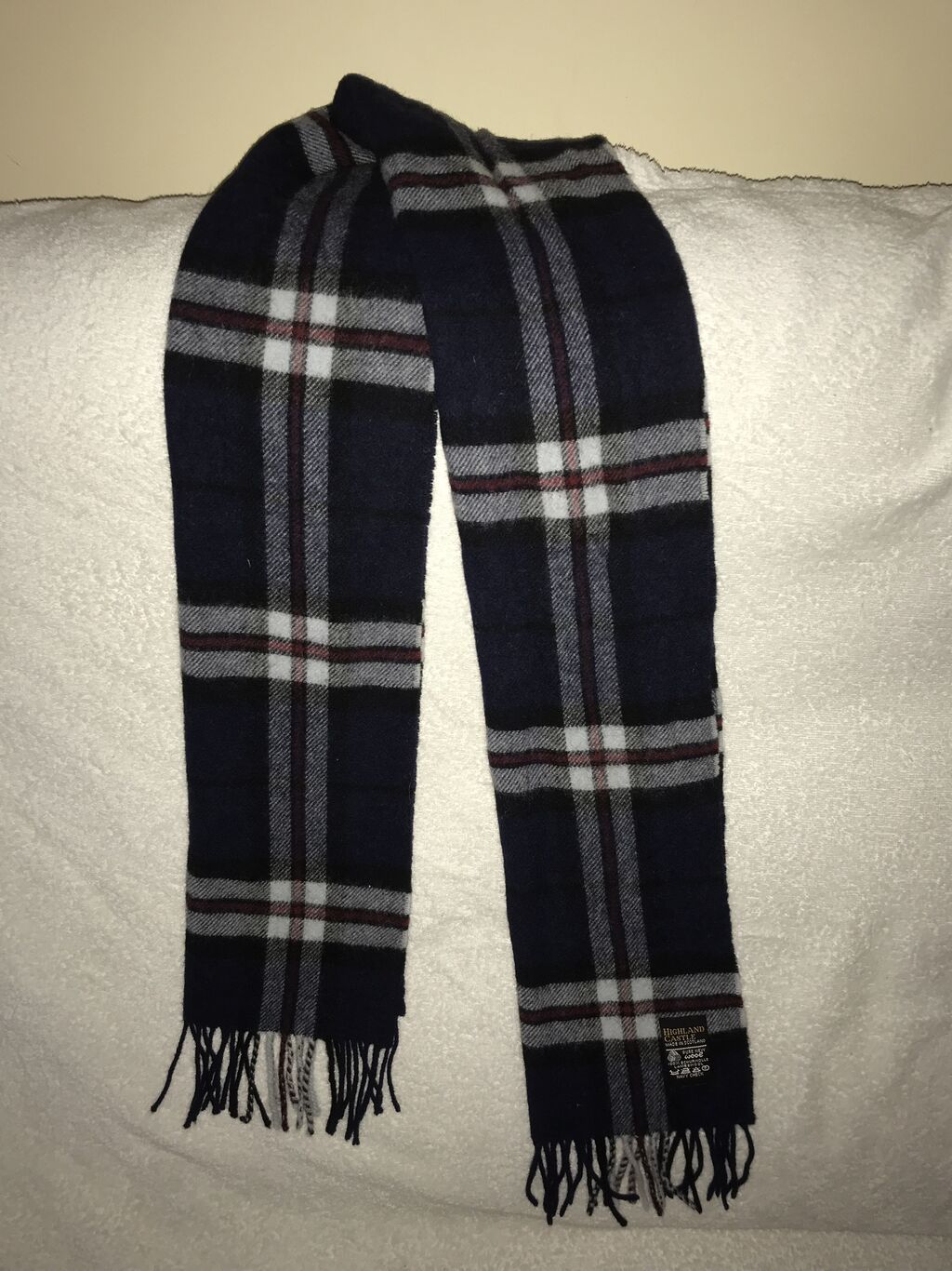 Original HIGHLAND CASTLE SCOTLAND šal NOV 100% Shurwolle / Lambswool