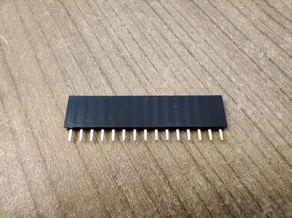 Zenska lemna letvica ravna 15 pinova 2.54 za Arduino Nano. Lemna