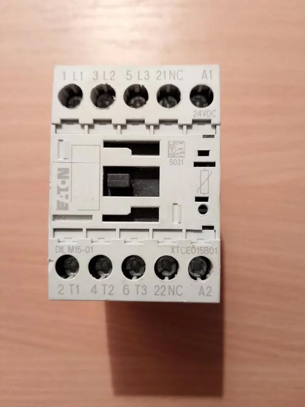 Kontaktor EATON DIL M15-01 24VDC. Kontaktor Eaton DIL M15-01 24VDC