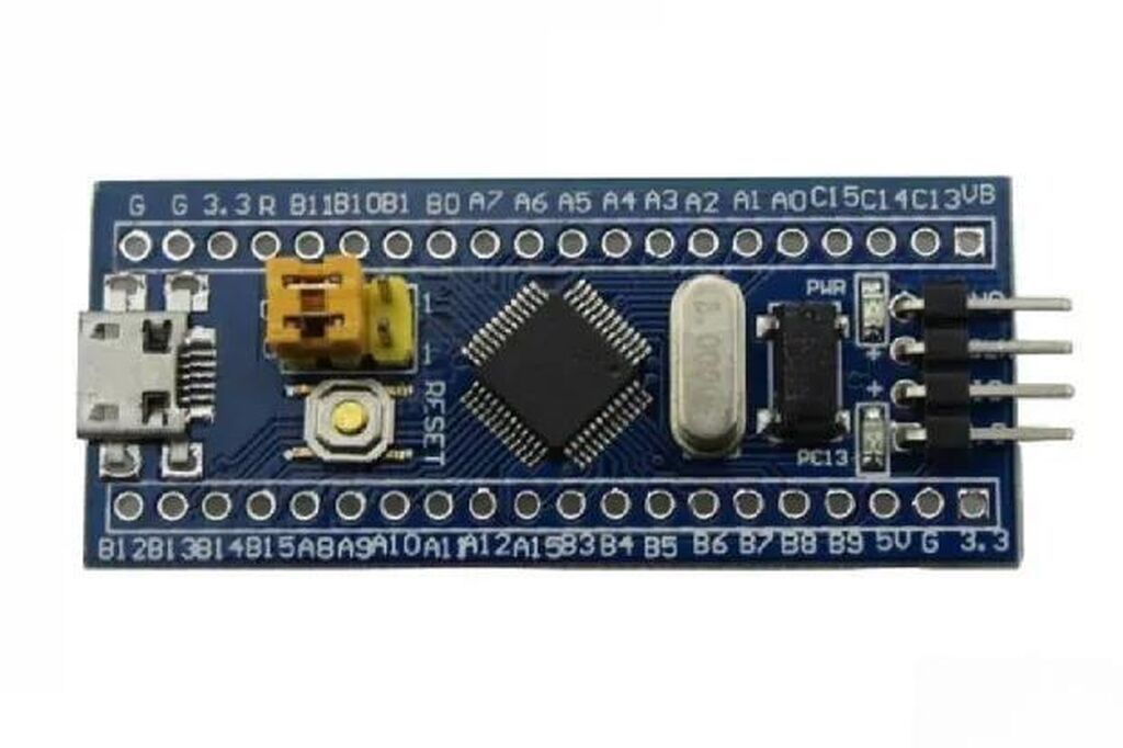 STM32F103C8T6 ARM razvojna ploča STM32. Ova razvojna ploča namenjena