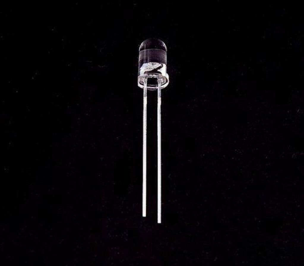 LED dioda 5mm PLAVA. Tehničke karakteristike: Prečnik diode: 5