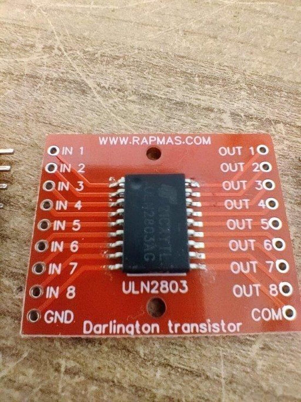 Arduino darlington tranzistor array ULN2803. Ovo je darlington