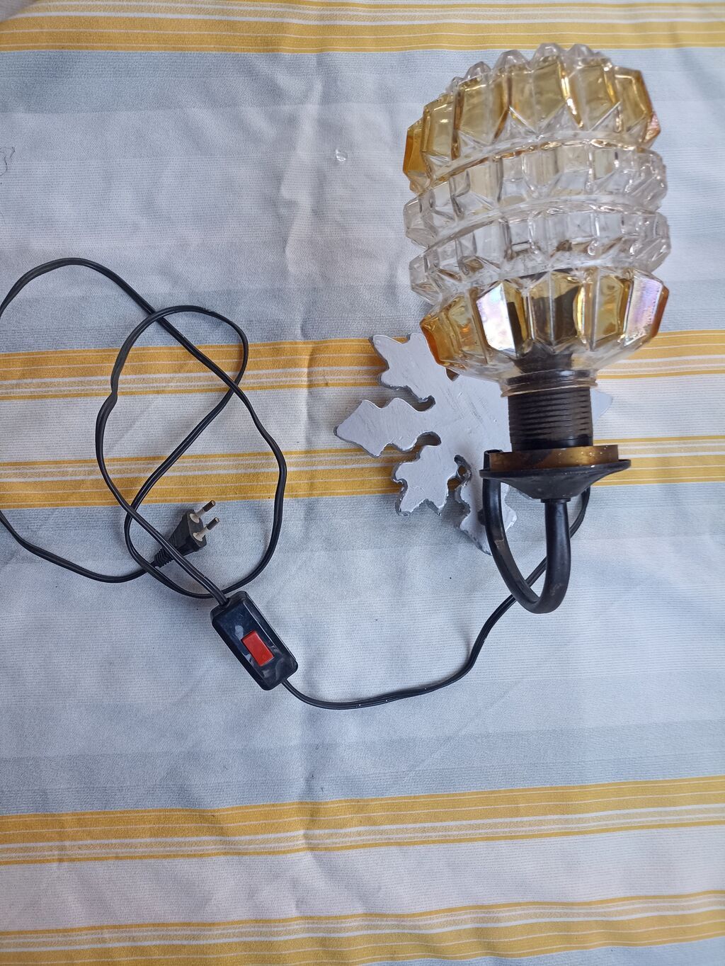 Zidna lampa sa slike,zidni nosač metalni