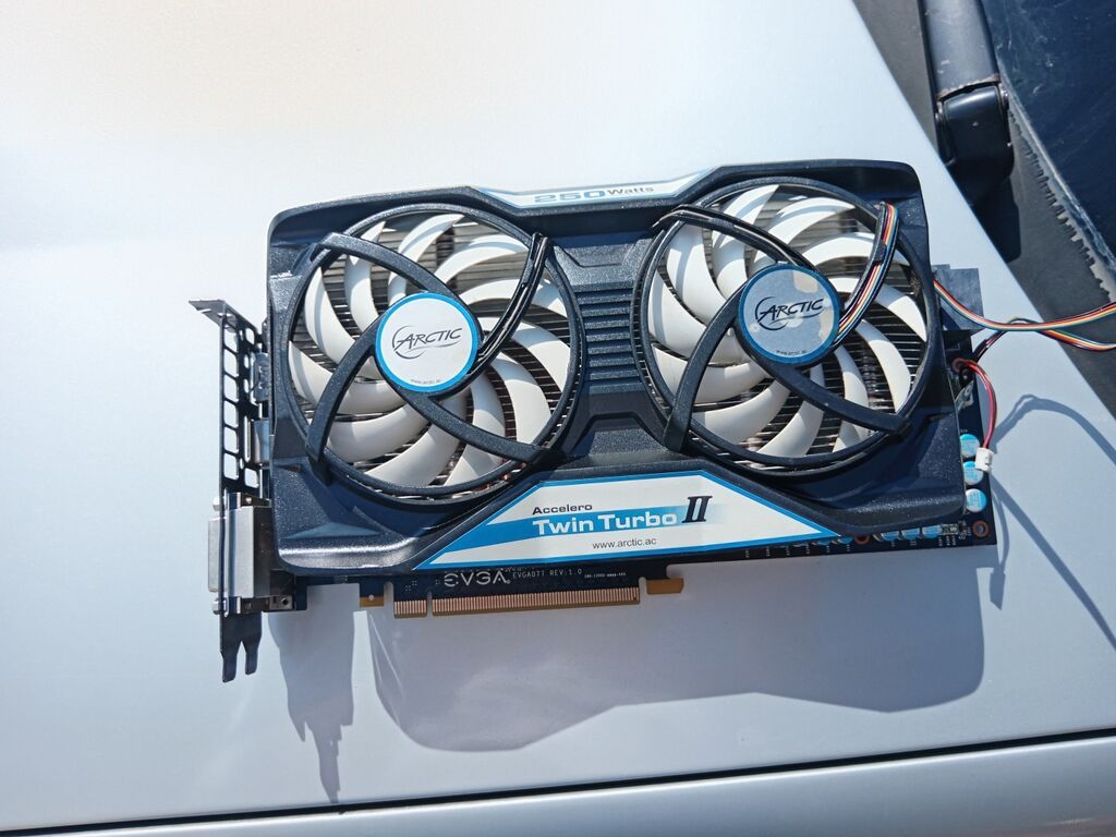 Grafička kartica EVGA sa hladnjakom ARCTIC Accelero Twin Turbo II -