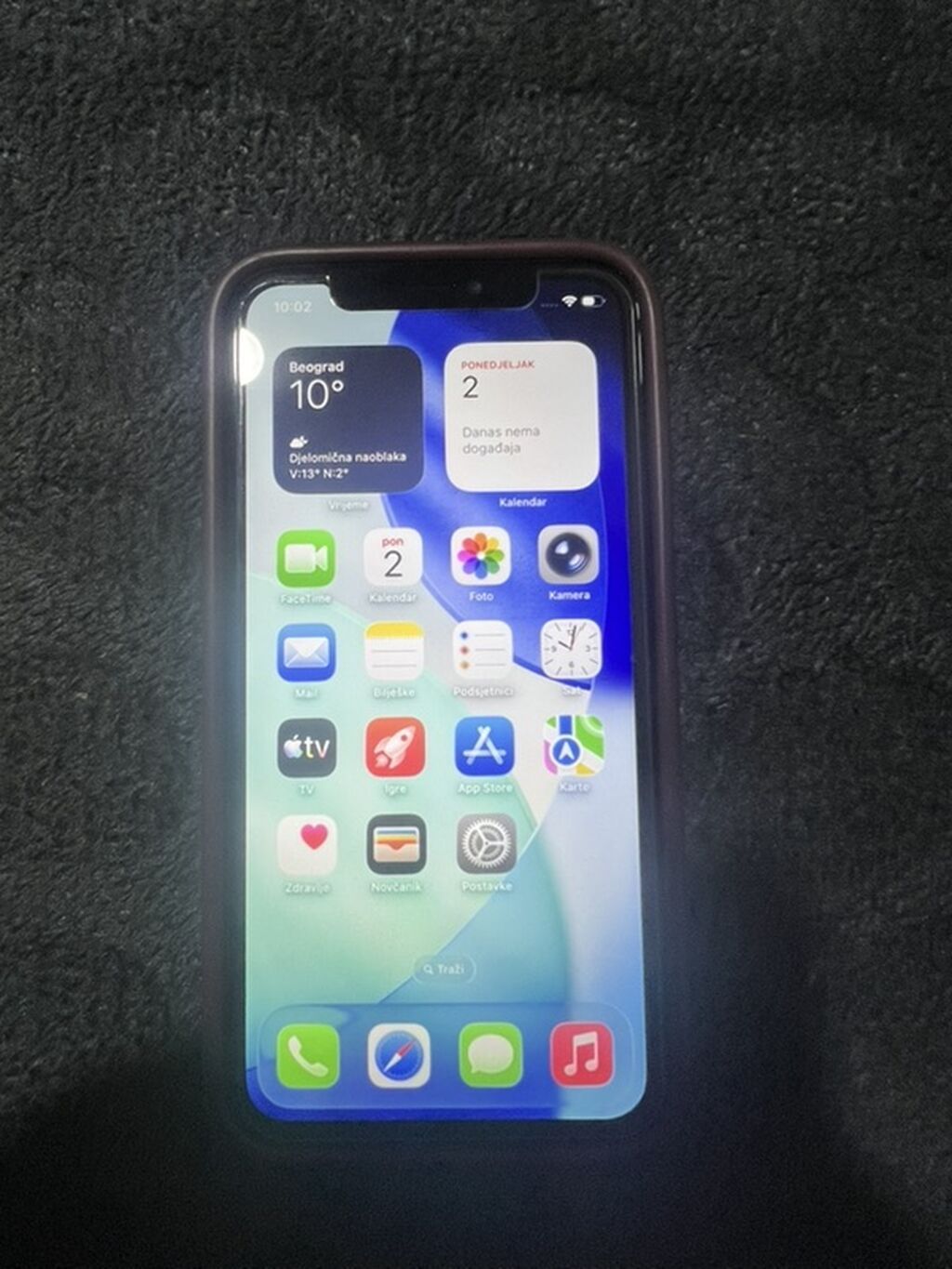 Iphone 11  Face id radi Sim free 64gb Baterija 79% Samo licno