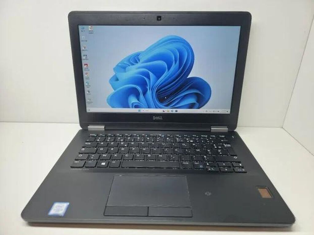 Dell Latitude 8GB SSD Kamera Hdmi Proc I5 FHD. > > Prodajem Dell