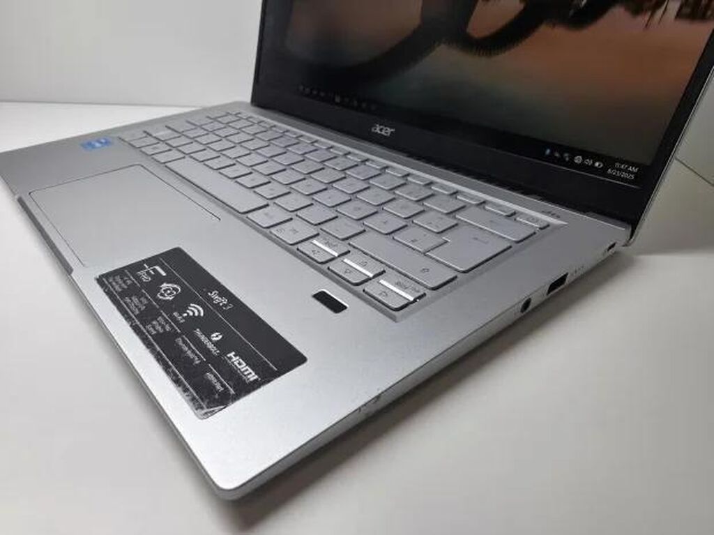 Acer Swift 8GB SSD Kamera HDMI Proc I3 11TH FHD IPS. POGLEDAJTE MOJE