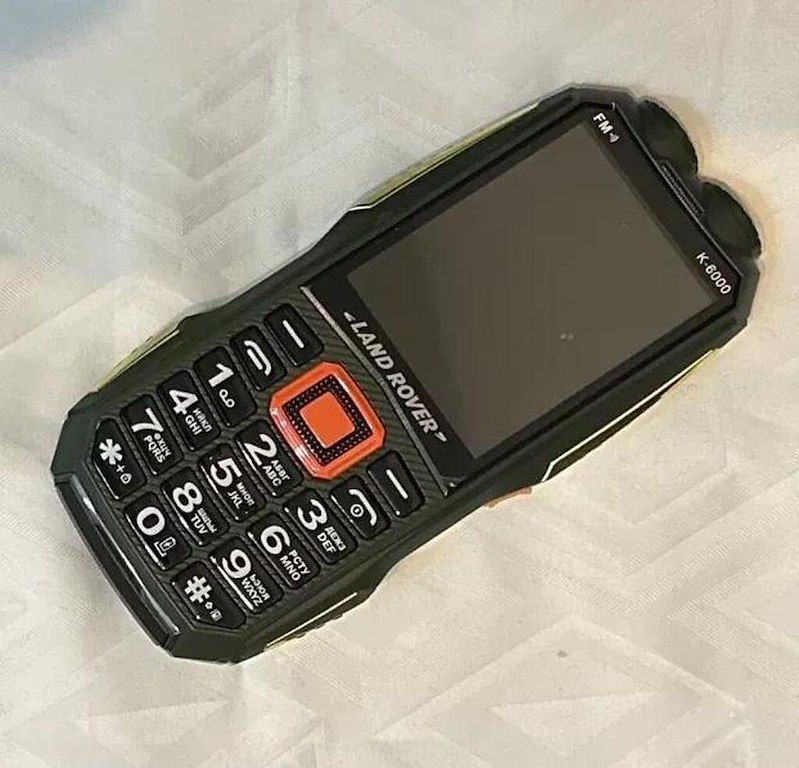 Mobilni telefon Land rover K-6000 NOVO. Opis proizvoda: Poseduje slot