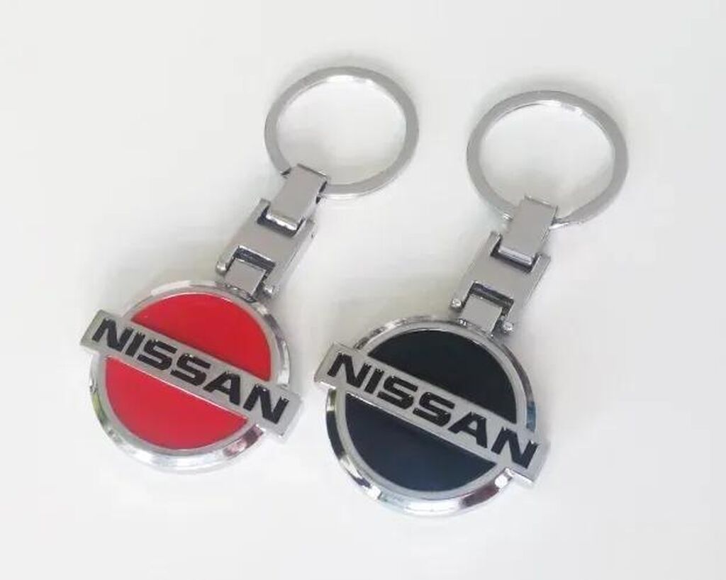 Metalni privezak Nissan - obostrani. Auto privesci kao sa slike. ✨