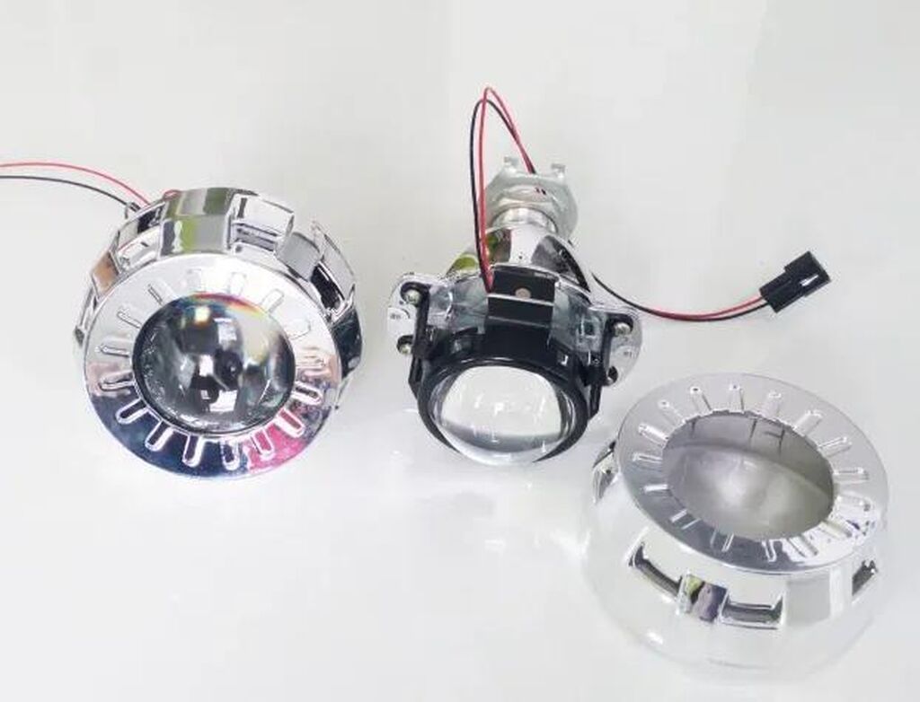 Projektori sociva za motore model 2. Mini bixenon projektori za