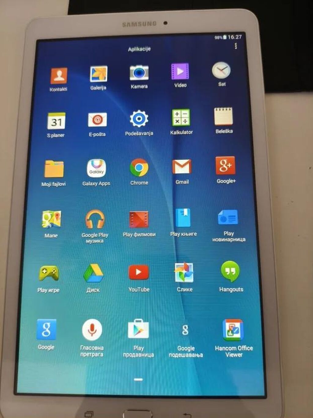 Samsung Galaxy Tab SM T560 8GB + futrola. Polovni u odlicnom stanju