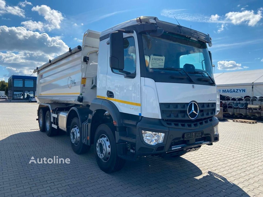 Novi Mercedes-Benz AROCS 4243 kiper