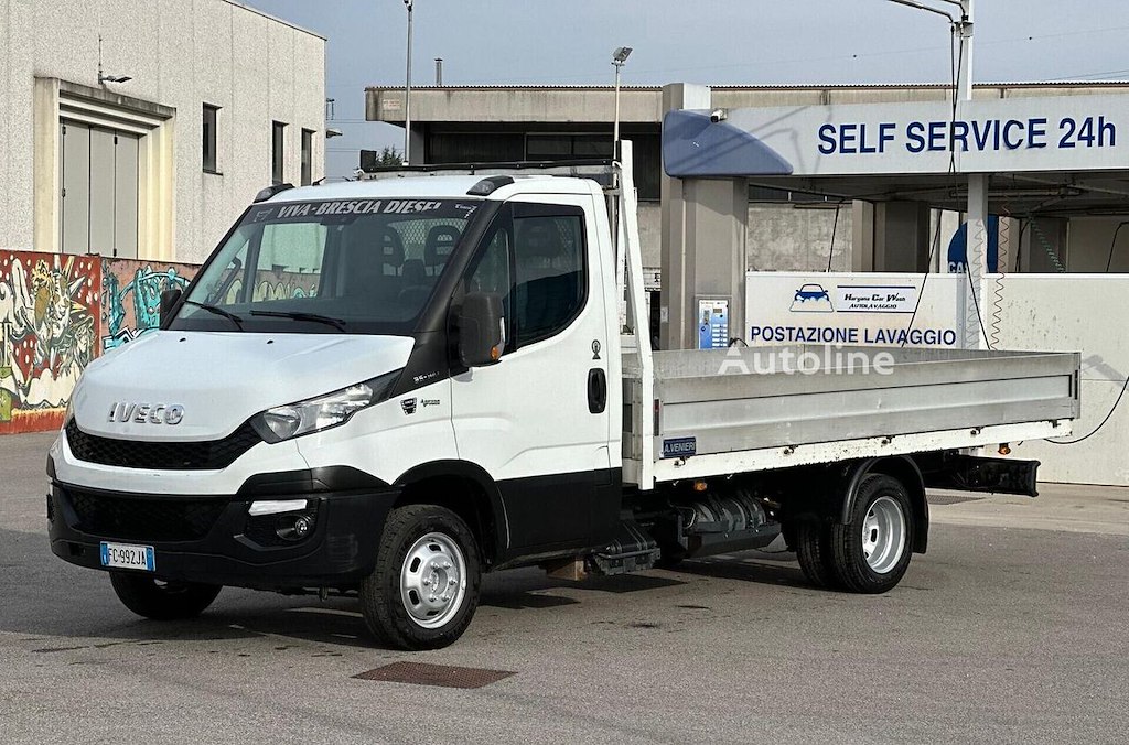 IVECO Dailly kamion s ravnom platformom < 3.5t