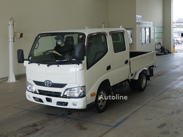 Toyota DYNA kamion s ravnom platformom < 3.5t