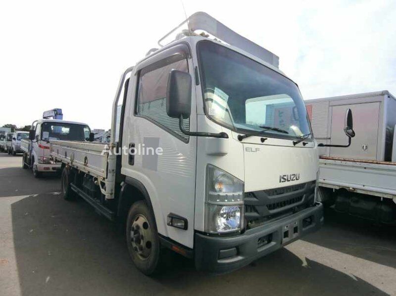 Isuzu ELF kamion s ravnom platformom < 3.5t