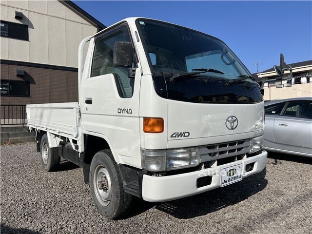 Toyota DYNA kamion s ravnom platformom < 3.5t