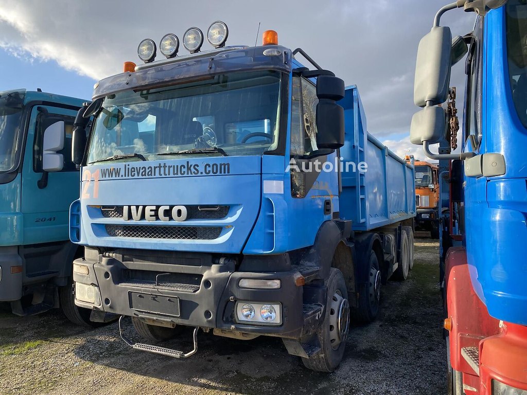 IVECO TRAKKER kiper