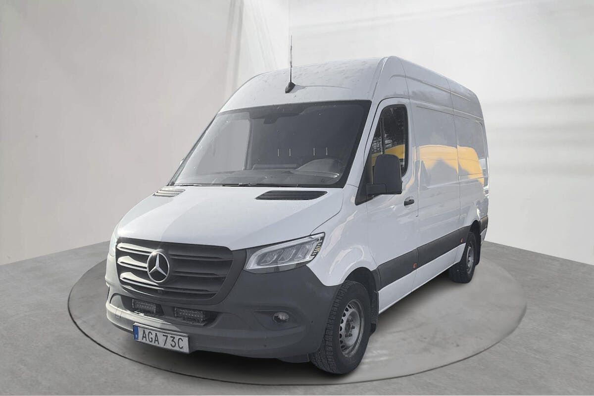 Prodaje se Mercedes-Benz Sprinter minibus furgon na aukciji