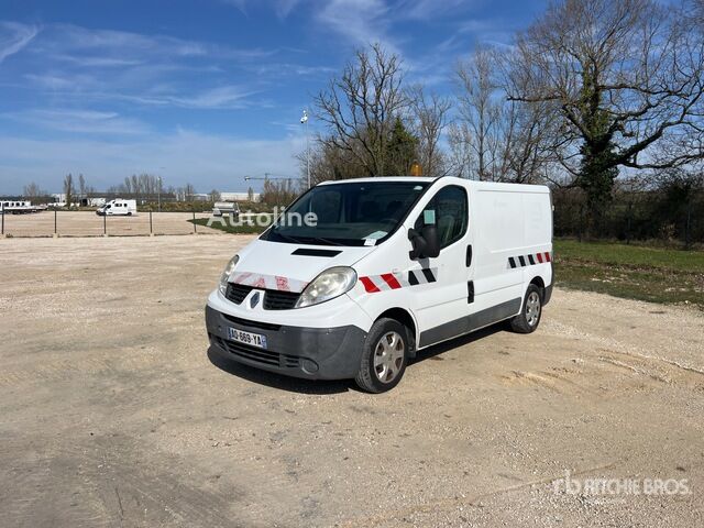Prodaje se Renault Trafic minibus furgon na aukciji