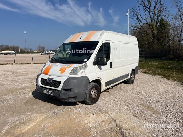 Prodaje se Peugeot Boxer minibus furgon na aukciji