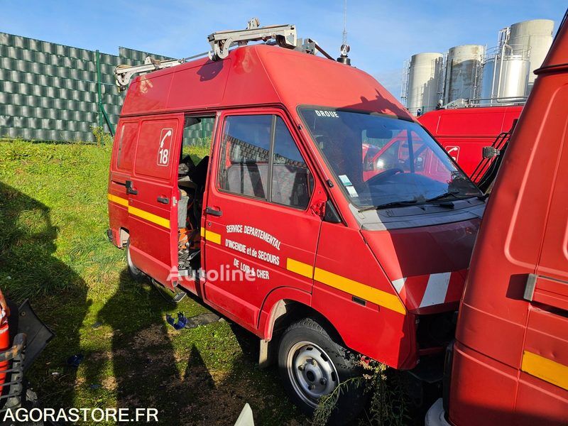 Prodaje se Renault TRAFIC minibus furgon na aukciji
