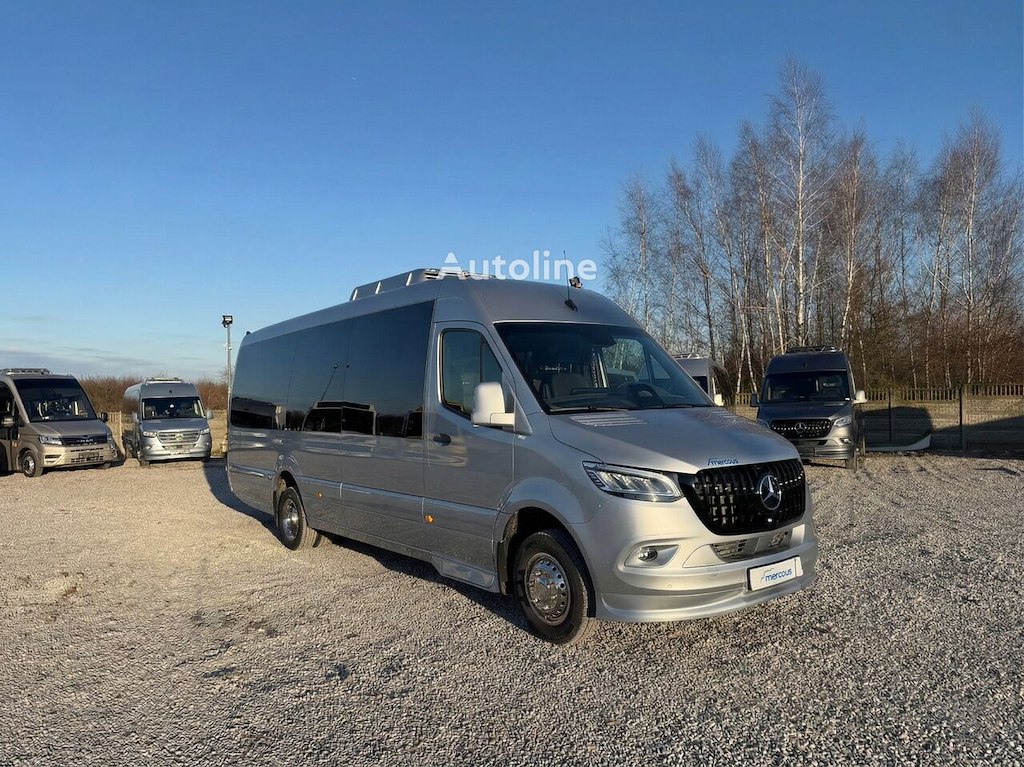 Novi Mercedes-Benz Sprinter 519 putnički minibus