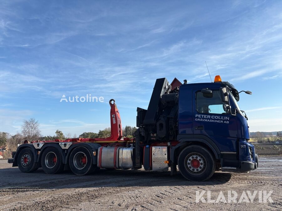 Prodaje se Volvo FM 8*4 kamion s ravnom platformom na aukciji