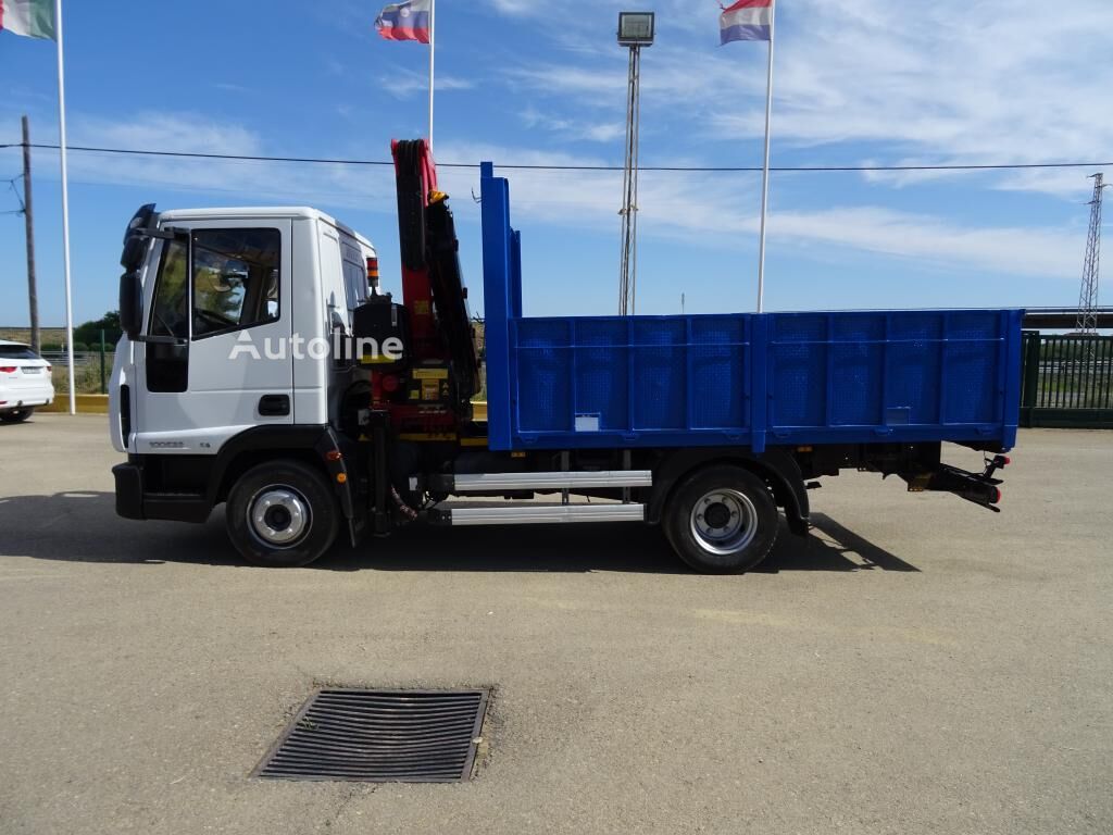 IVECO EUROCARGO ML 100E22 kamion s ravnom platformom