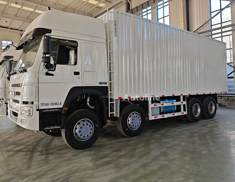 Novi Sinotruk Howo 371HP 8x4 cargo box truck kamion furgon