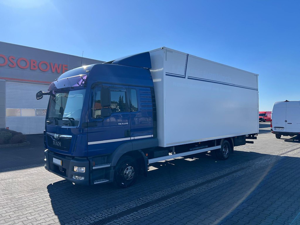 MAN TGL 8.220 kamion furgon
