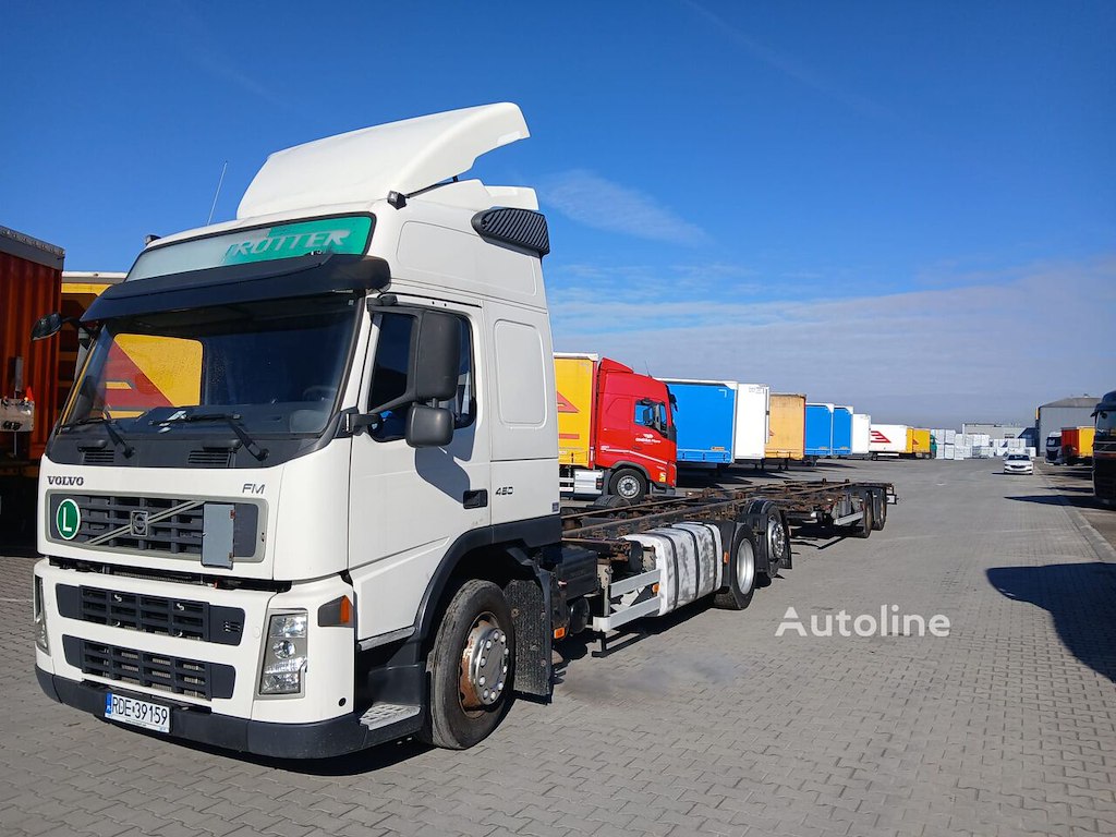 Volvo FM kamion šasija + prikolica šasije