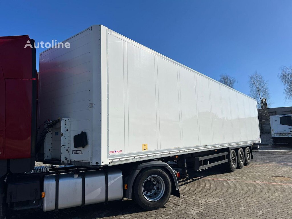Schmitz Cargobull SKO 24/L furgon poluprikolica
