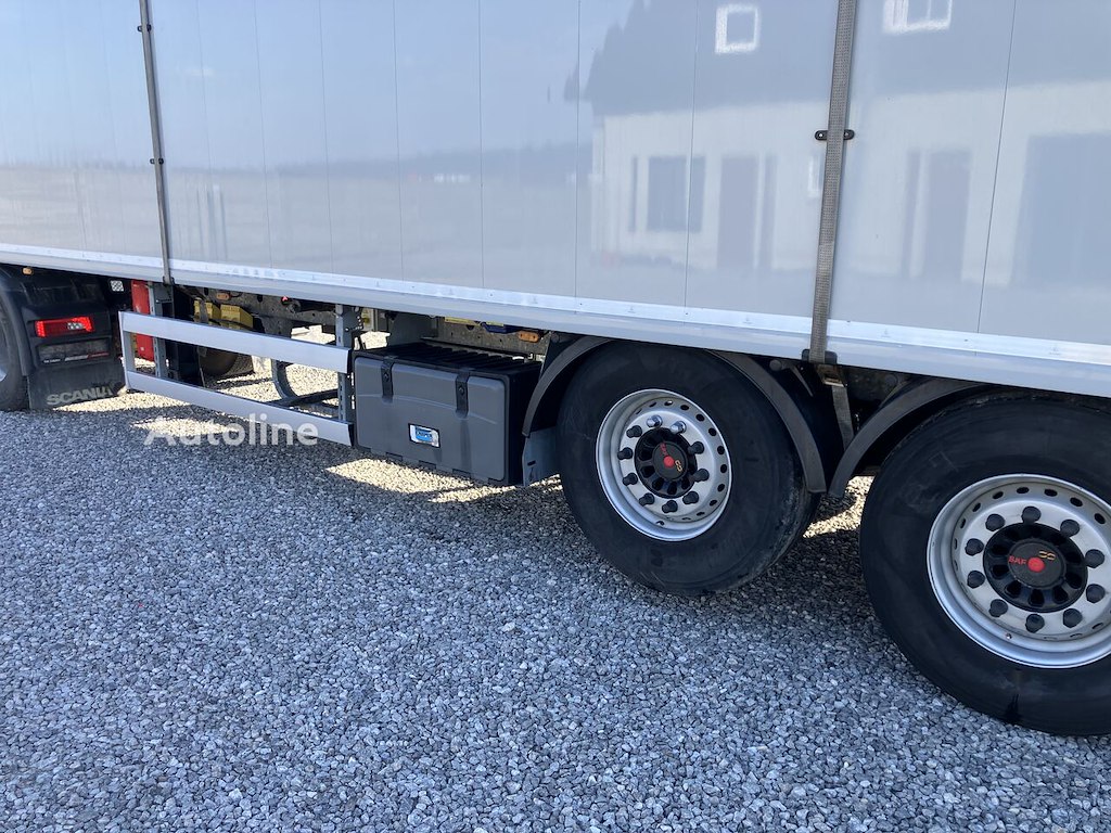 Knapen Trailers K100 poluprikolica sa pokretnim podom