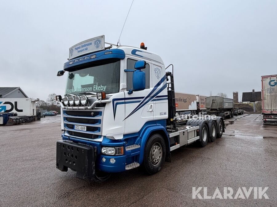 Prodaje se Scania R520 rol kiper sa kukom na aukciji