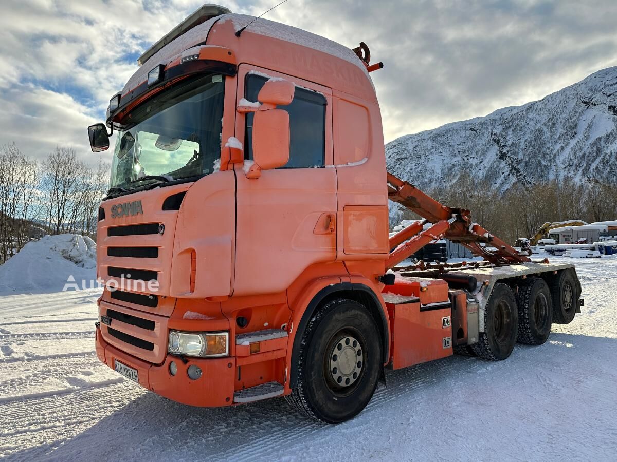 Prodaje se Scania R-serie rol kiper sa kukom na aukciji