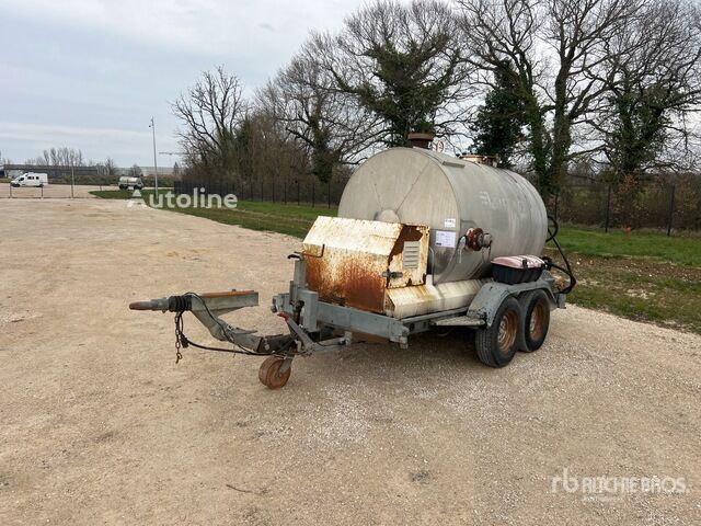 Prodaje se Ecim Maxi Pat 2000 L prikolicu autocisternu na aukciji