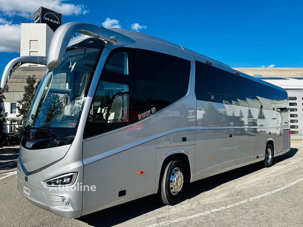 Irizar I8 turistički autobus