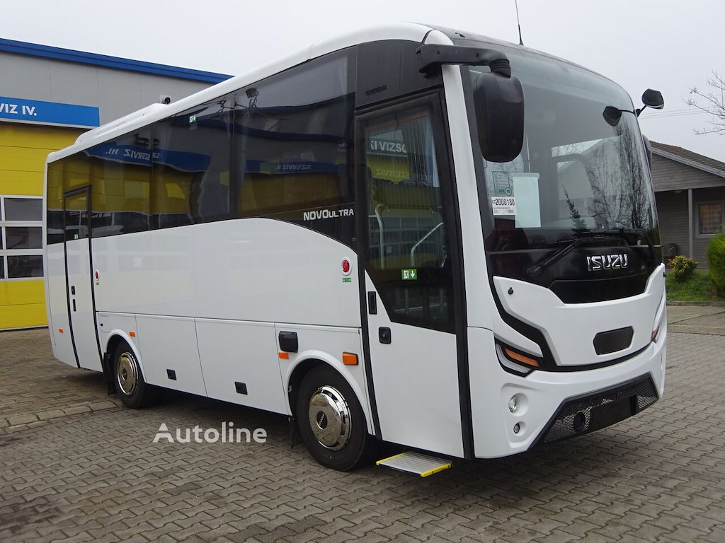Novi Isuzu Novo Ultra turistički autobus