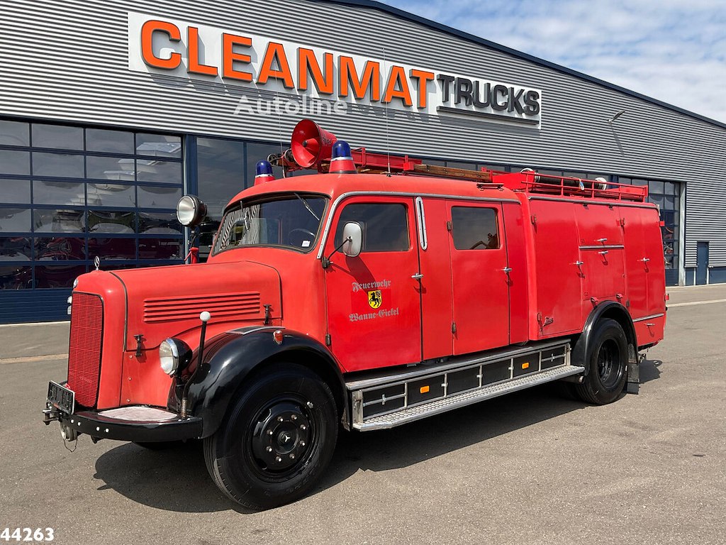 Mercedes-Benz LF 311 Oldtimer Feuerwehrfahrzeug Just 35.940 km! vatrogasno vozilo