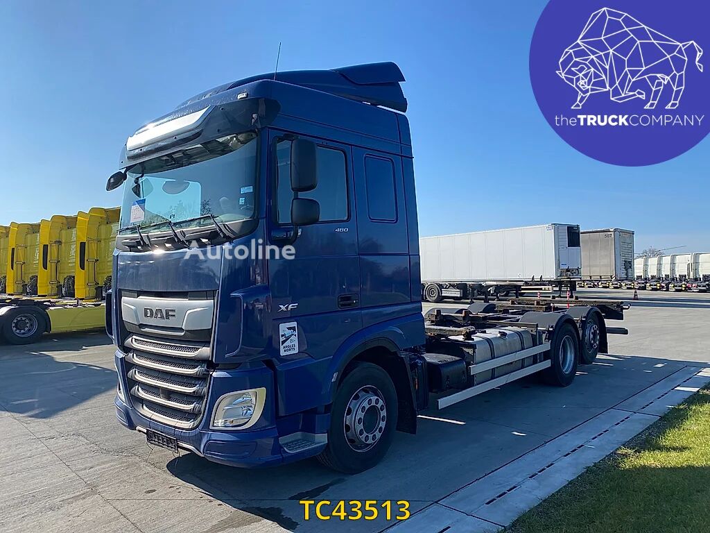 DAF XF 480 vozilo za prevoz kontejnera
