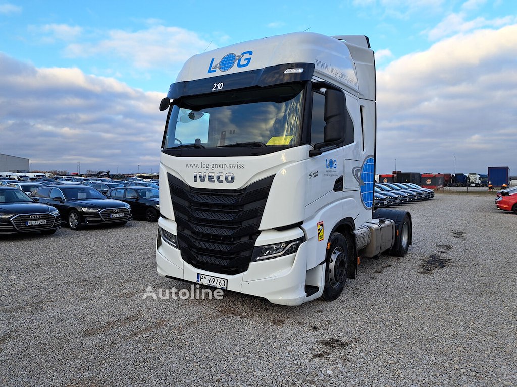 IVECO AS 440 S49 S-Way PY69763 tegljač