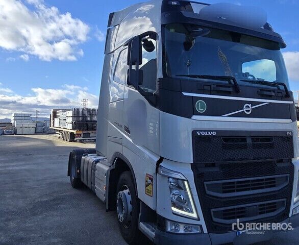 Prodaje se Volvo FH460 tegljač na aukciji